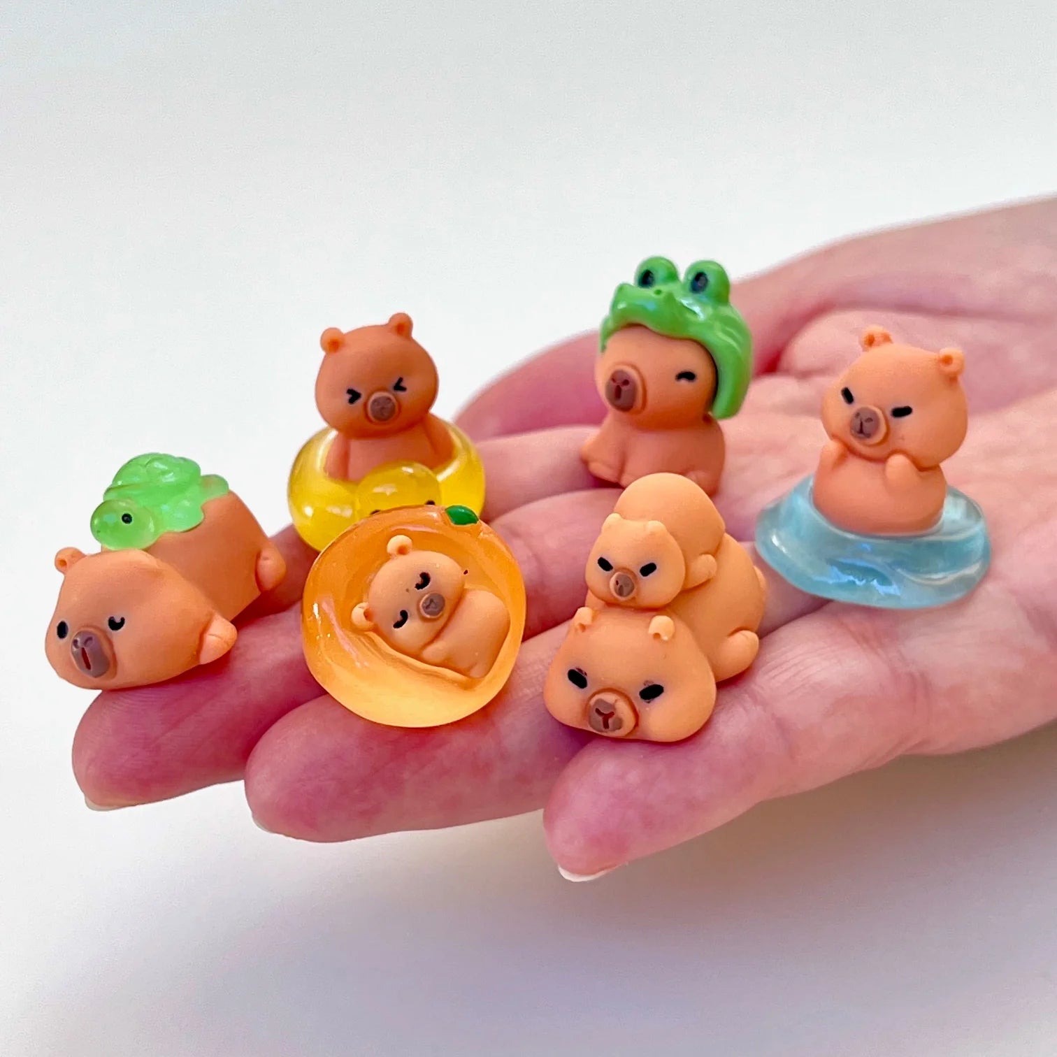 Tiny Capybaras Blind Box – CLUBHOUSE kid & craft